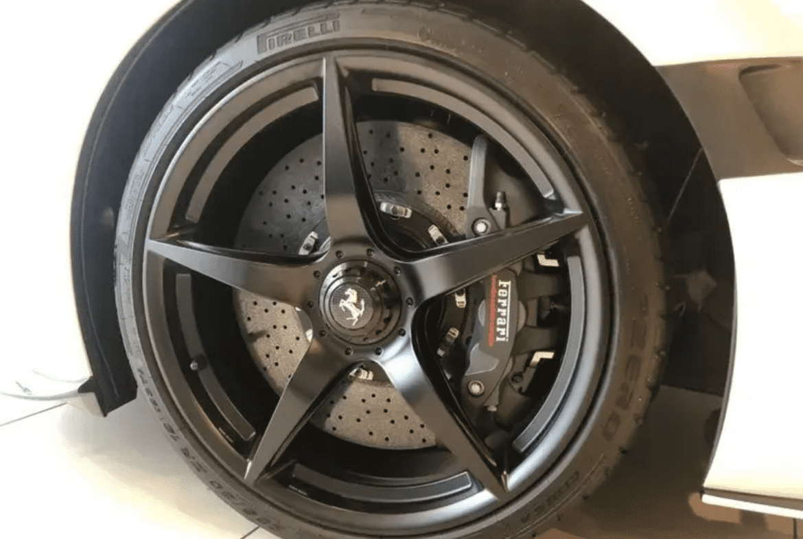 LaFerrari Aperta Pearl White.Black Leather & Wheels – Agent4Stars.com