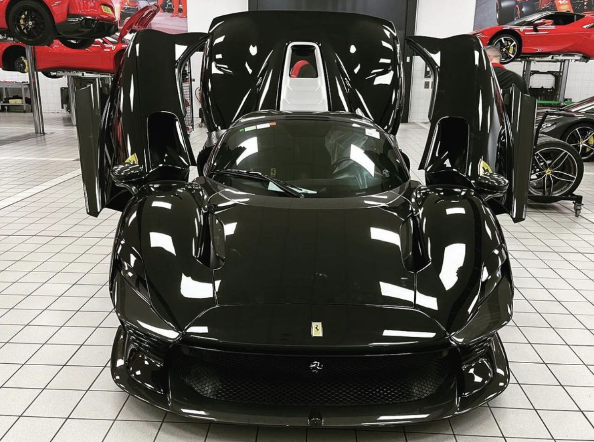 Ferrari & McLaren Collector (UK) – Agent4Stars.com